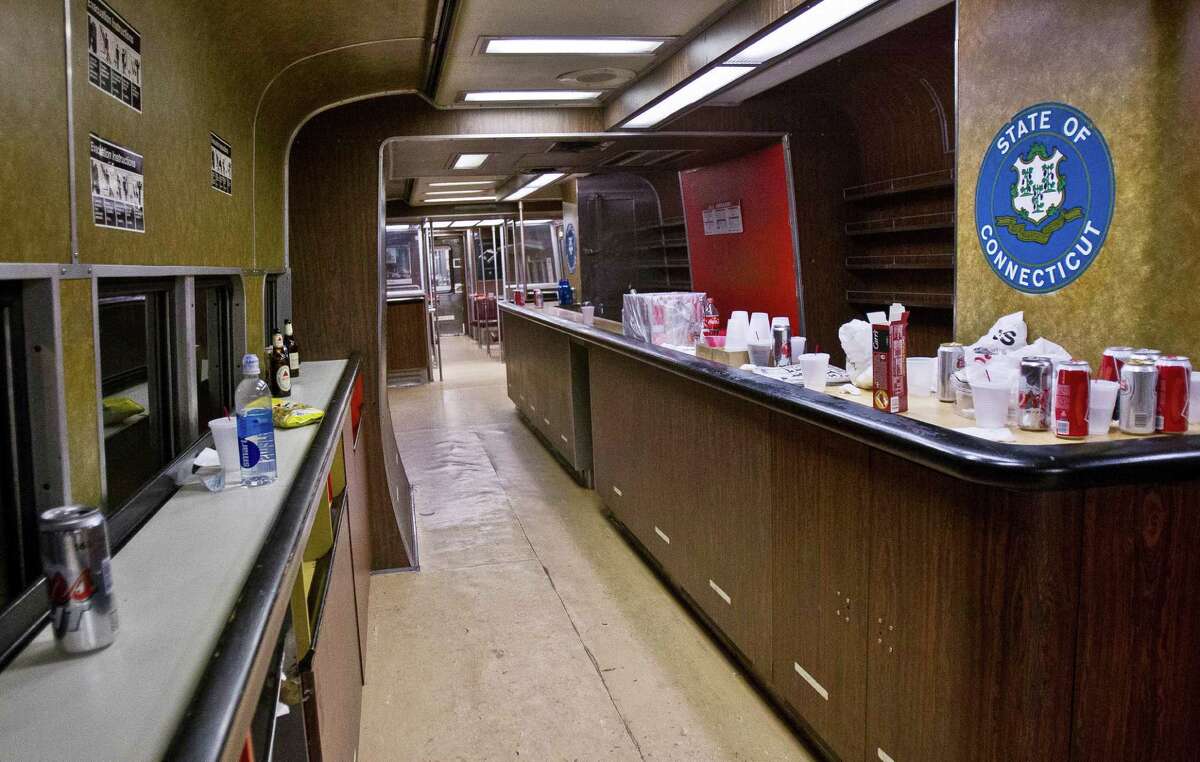 Sources: Bar cars returning to New Haven Line trains on Metro North