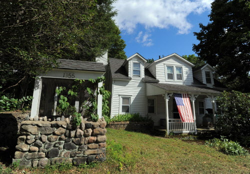 Historic group prepares Springdale walking tour brochure