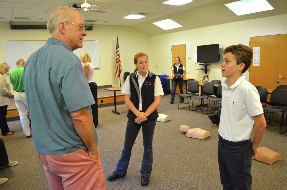 Chamber visits Darien EMS