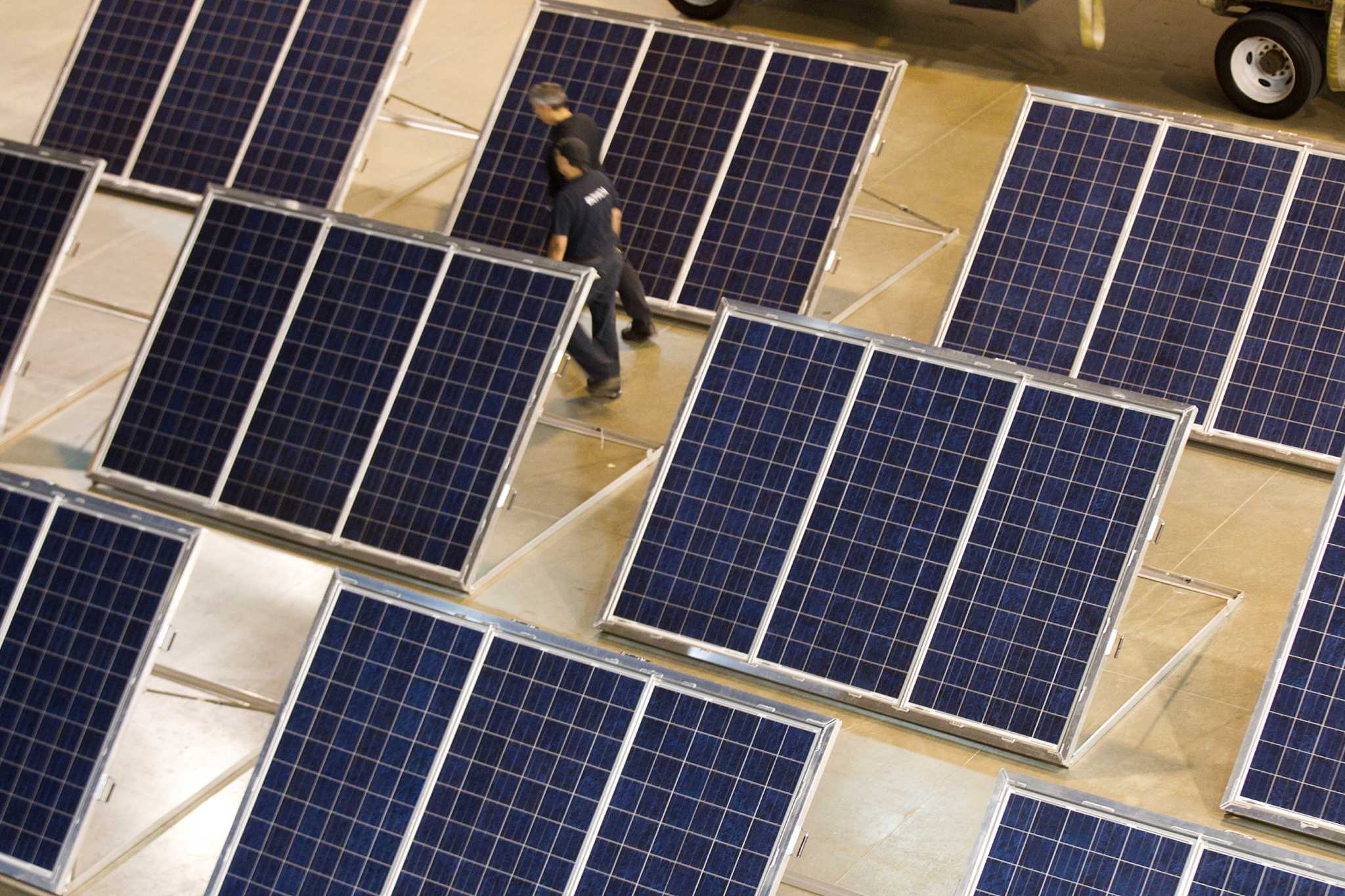 NRG wins bidding for Texas solar farm and more from SunEdison