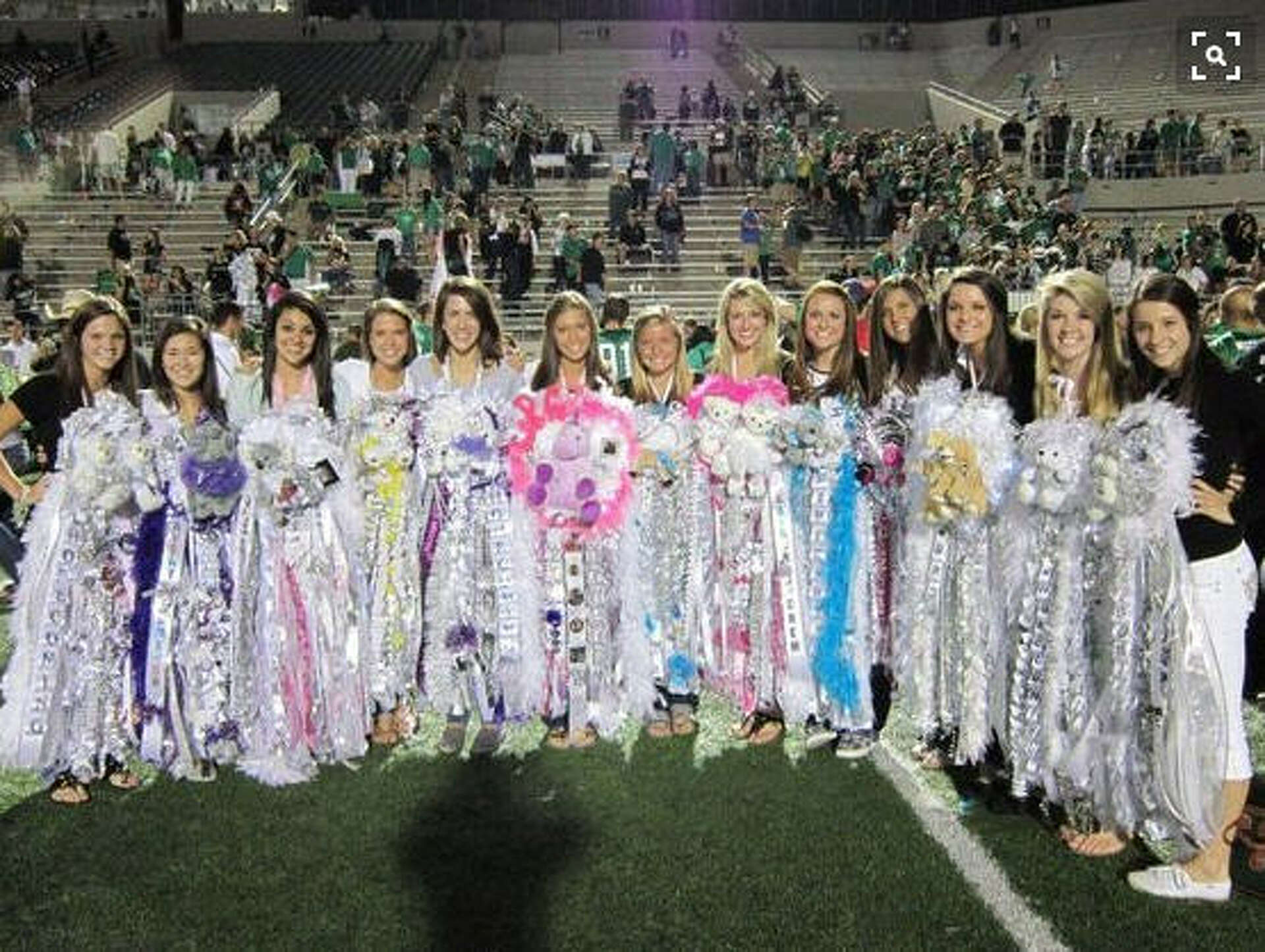 15 homecoming mums that got out of hand