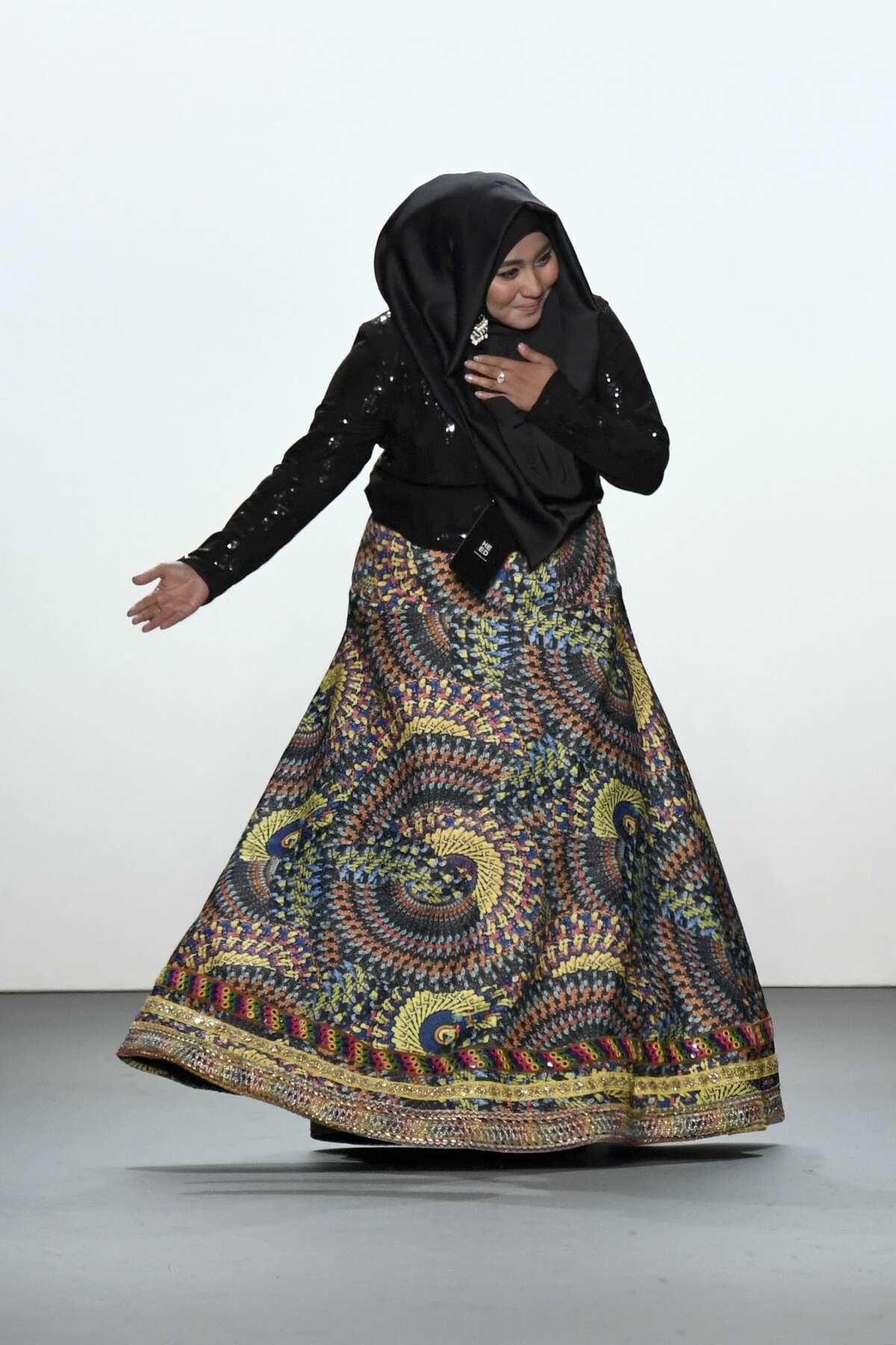 Muslim designer creates amazing hijab fashion for New York Fashion Week