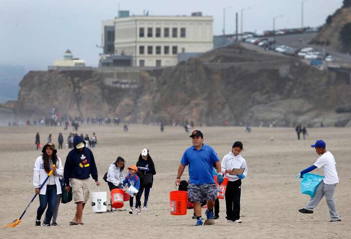 Thousands of volunteers clean up SF’s beaches