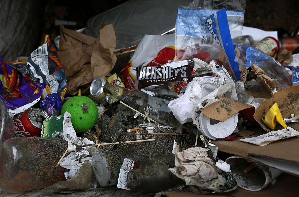 Thousands of volunteers clean up SF’s beaches