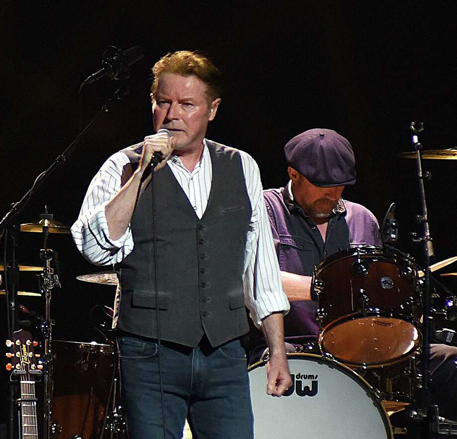 Henley soars like an Eagle during Mohegan Sun appearance - Connecticut Post