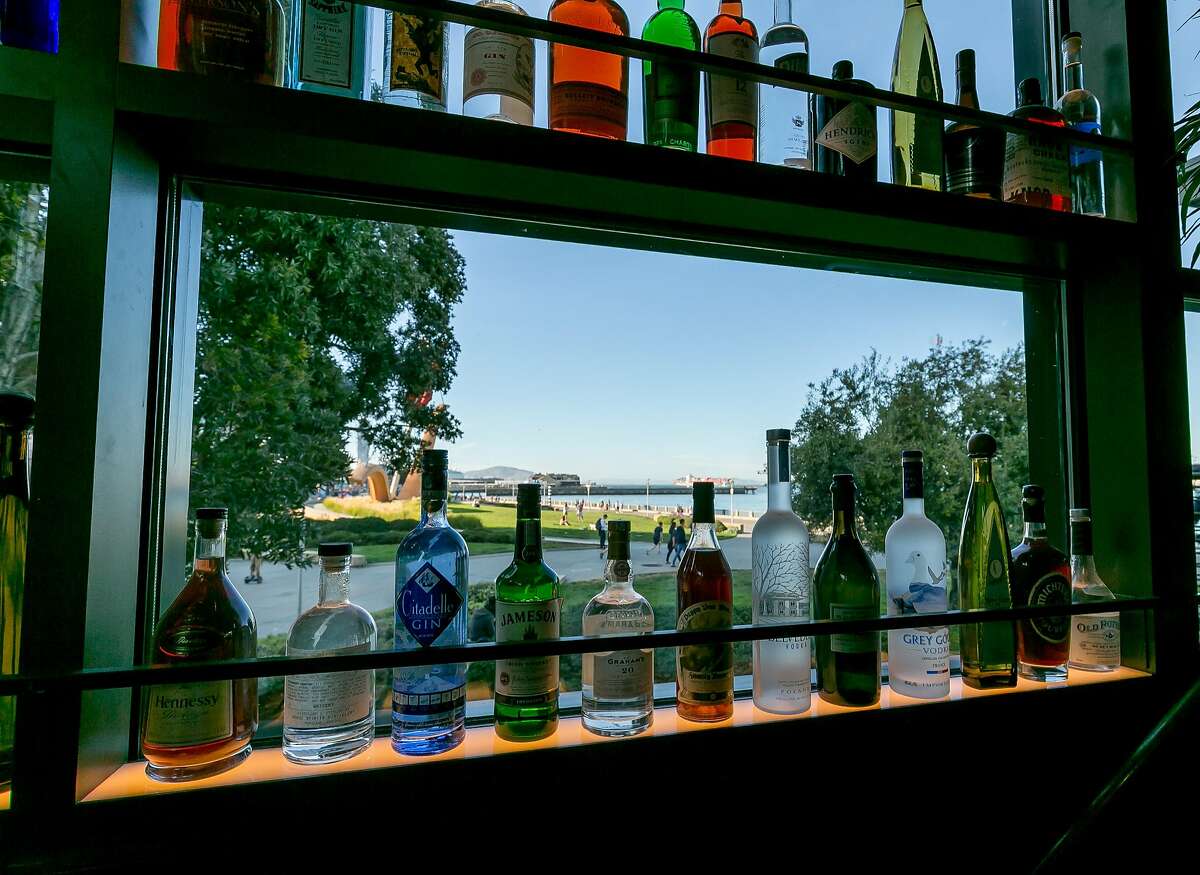 Tasting Epic’s $43 martini made with San Francisco fog