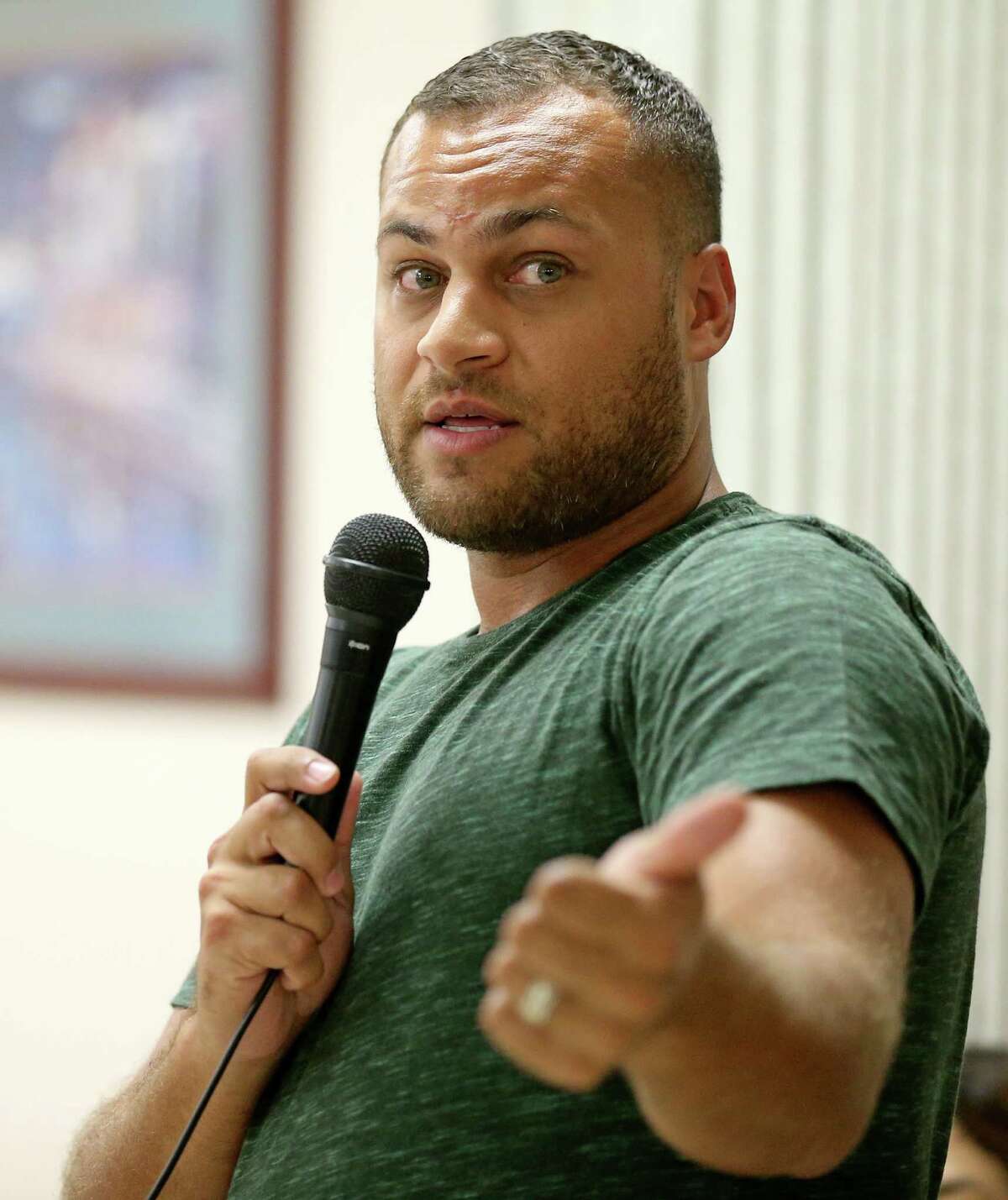 Labeled a trouble spot, neighborhood hangout to close