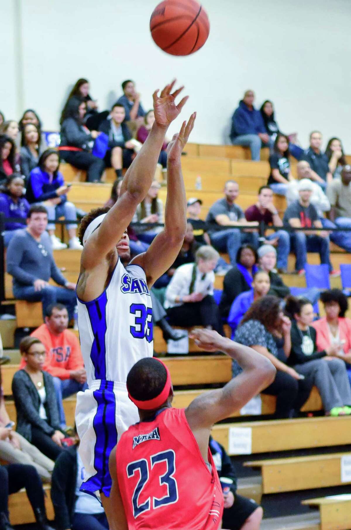 OLLU celebrates 10 years of sports