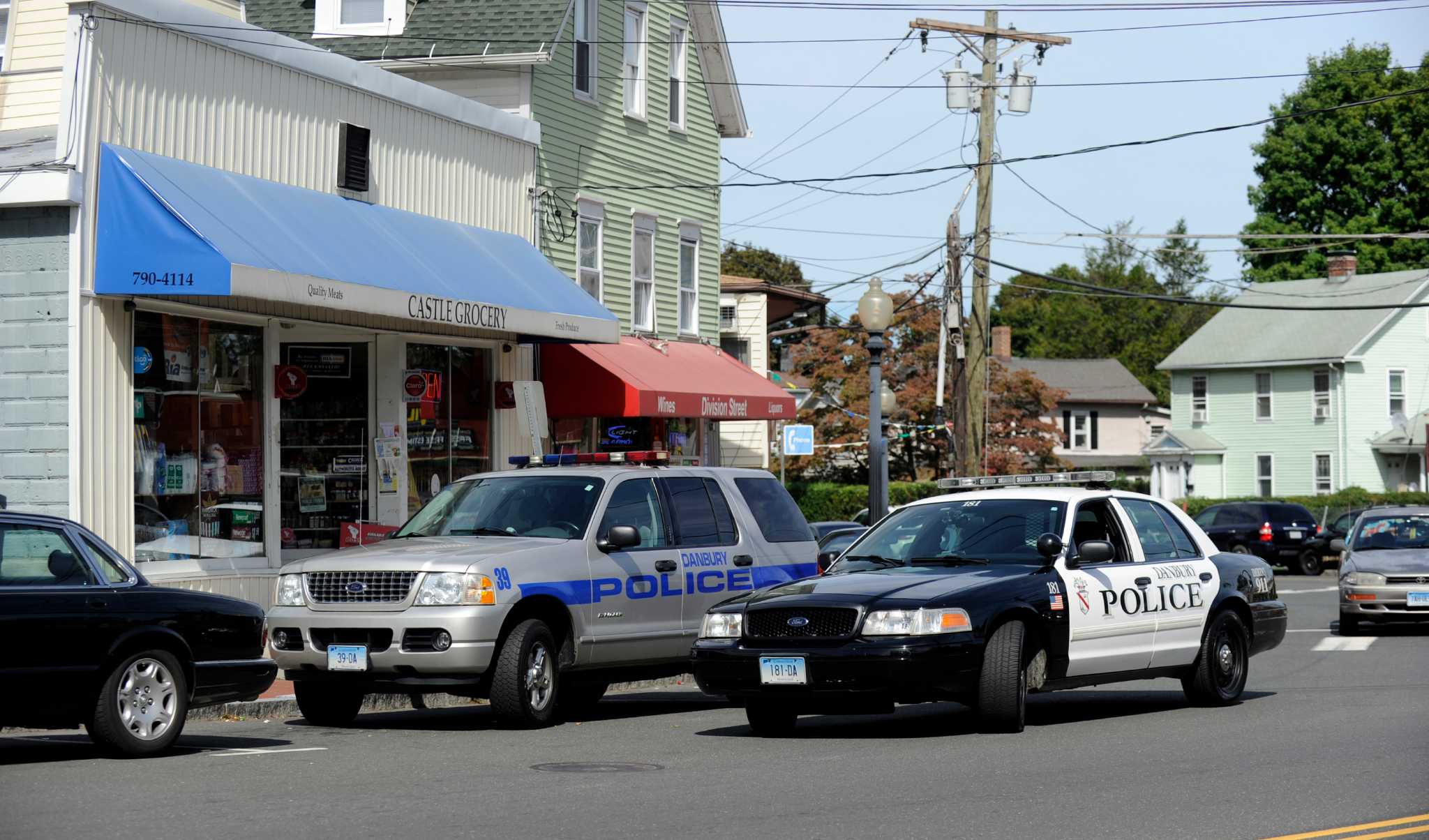 Police Apprehend Strong Arm Robbery Suspect