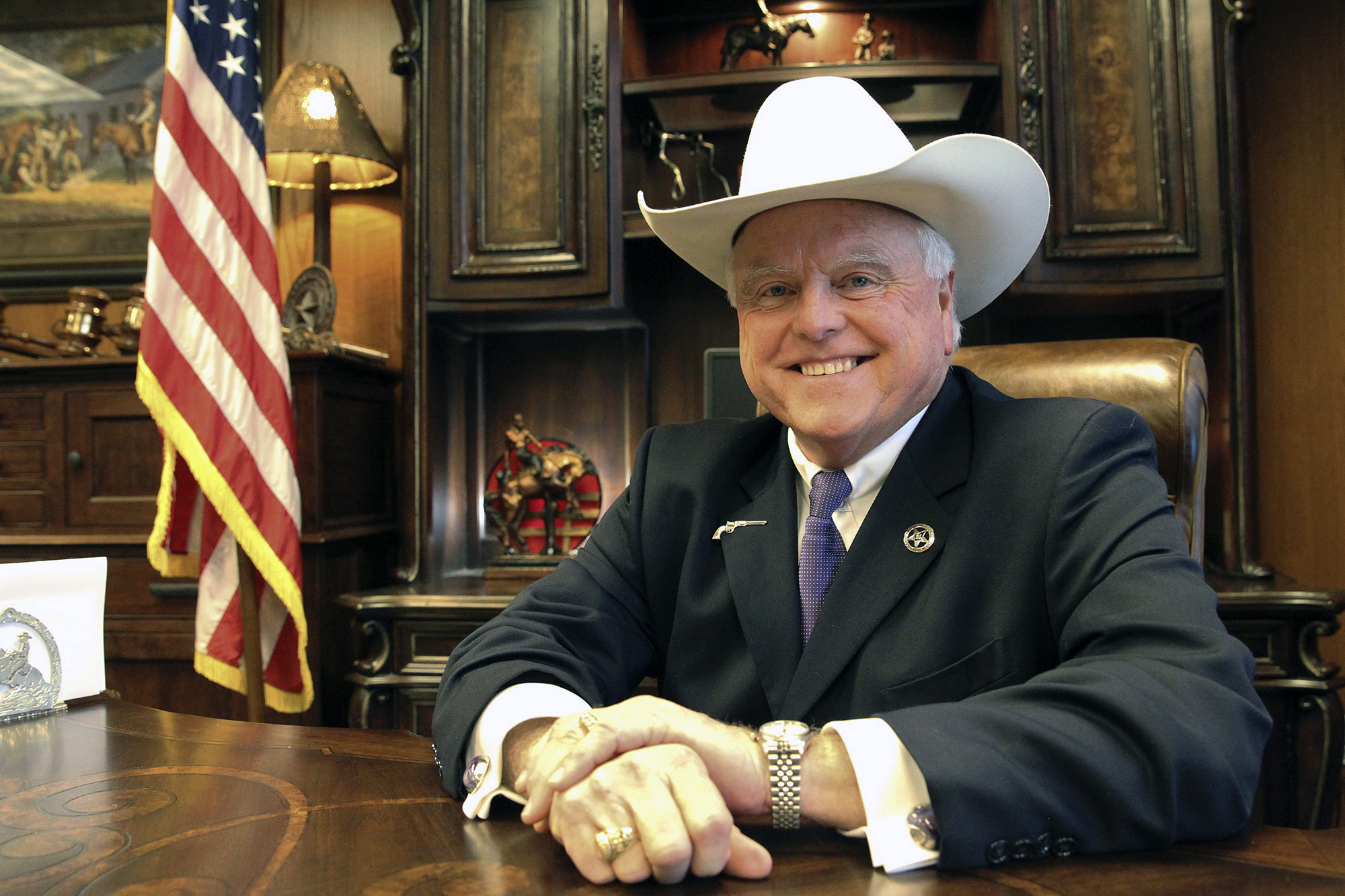 Texas Ag Commissioner Sid Miller calls Hillary Clinton C-word on ...