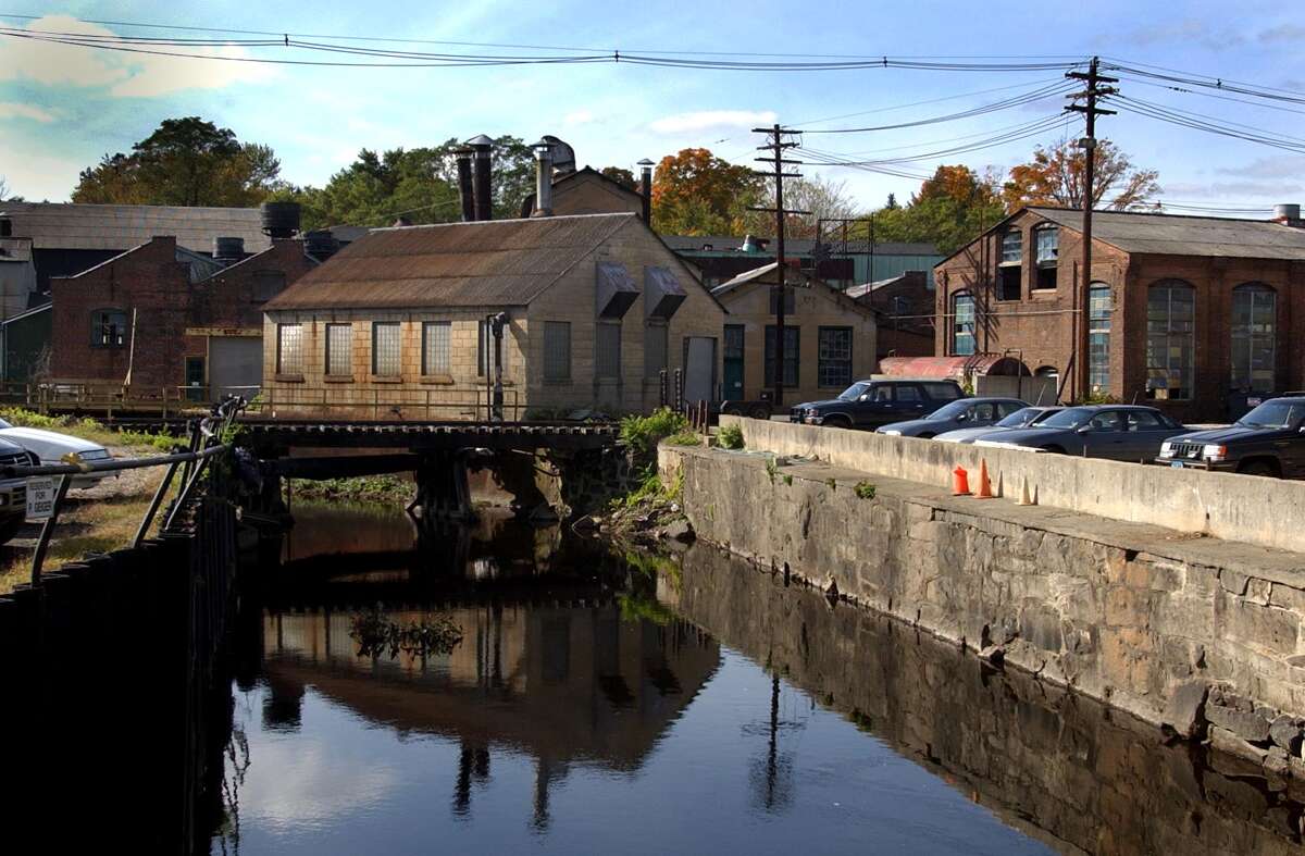 Redding gets victory in wire mill suit