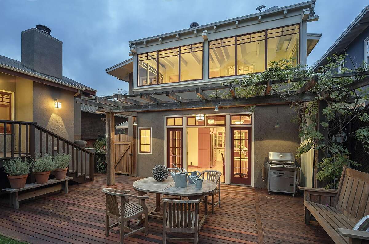 Masterful design defines Berkeley Craftsman