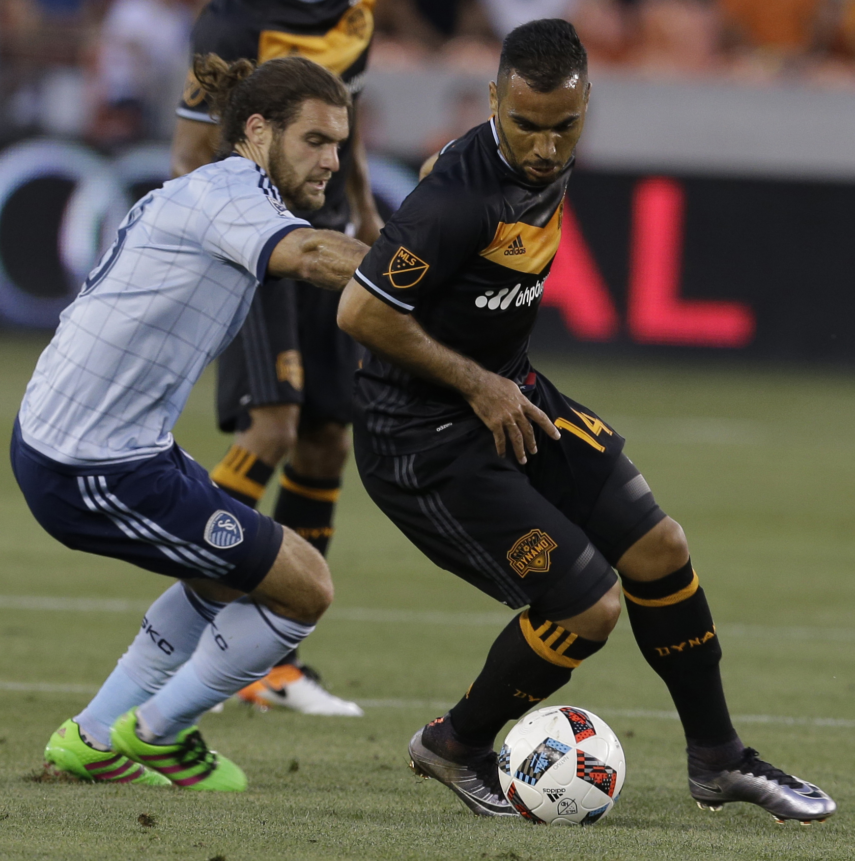 Dynamo's Alex Lima still playing at high level amid team's struggles