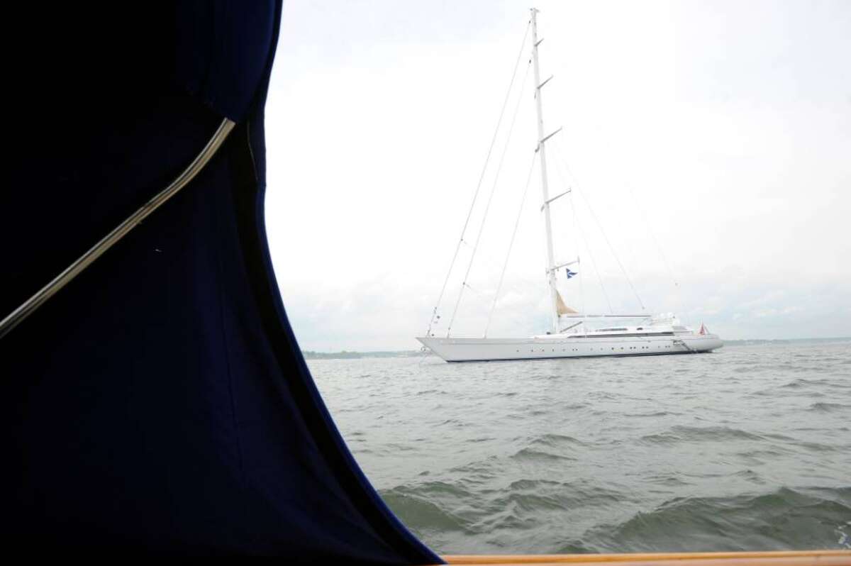 World's largest single-masted yacht anchored in Greenwich