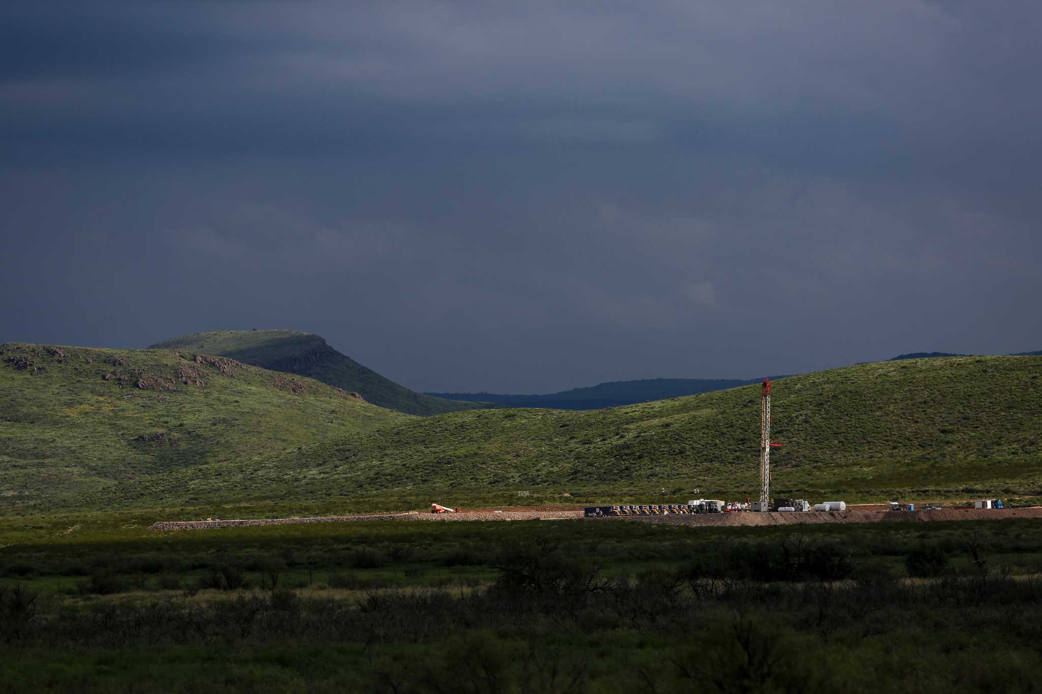 Apache begins hiring for Alpine High pipelines