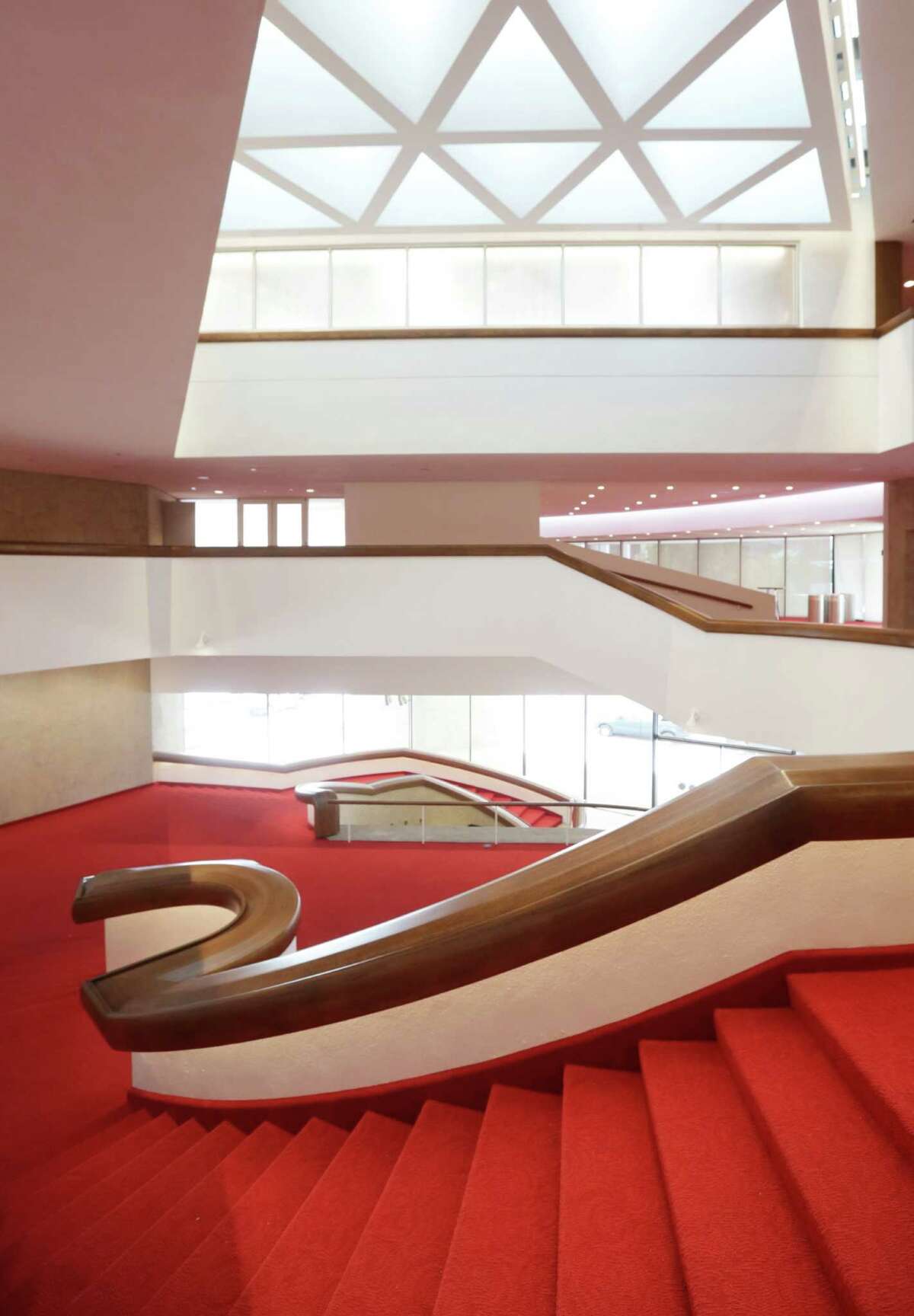 Alley takes center stage as city's premier theater group