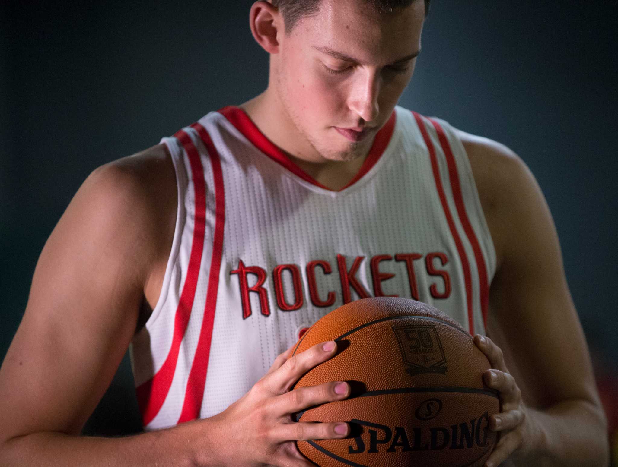 Rookie Kyle Wiltjer excited to rejoin Rockets in his hometown