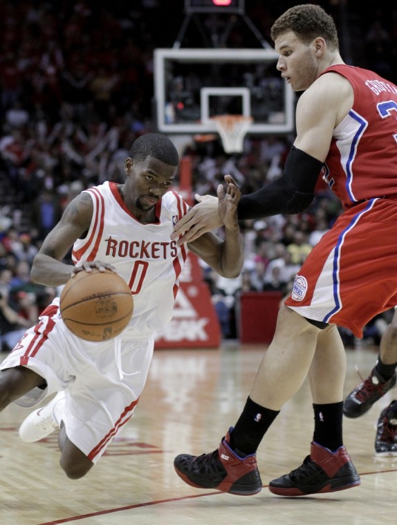 Lowry leads Rockets past Clippers