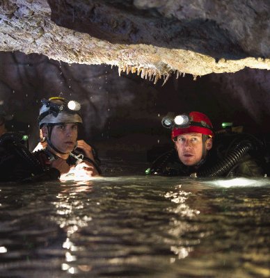 Spelunkers dive (and die) in ‘Sanctum’