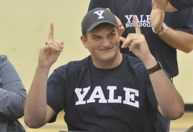 Montgomery OL Meador signs with Yale