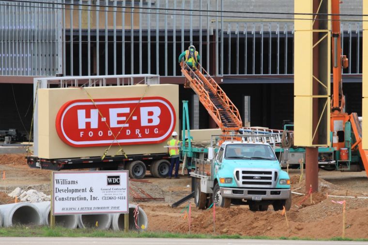 H-E-B Conroe Market to open in May