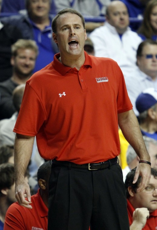 Lamar coach Knight echoes dad in rant about team