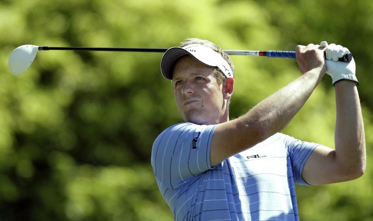 Donald wins and returns to No. 1