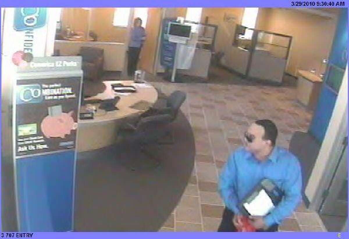 Bank robber photo released