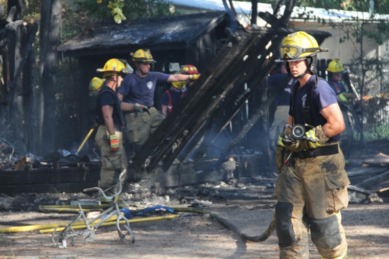 Lake Conroe fire fighters save home