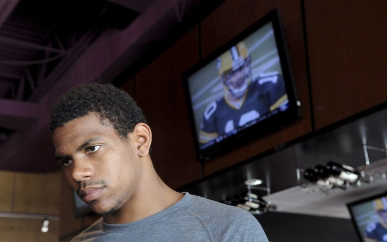 Raiders use 3rd-round pick for Pryor
