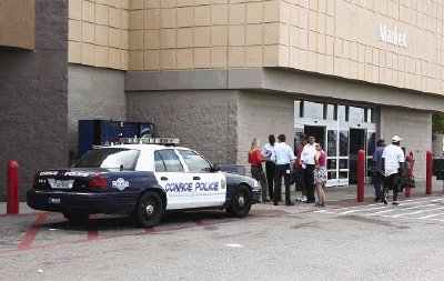 Conroe police investigate aggravated assault at Wal-Mart