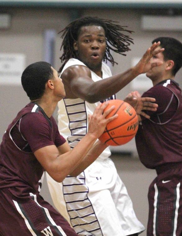 Waller uses furious fourth quarter to edge Willis 56-54