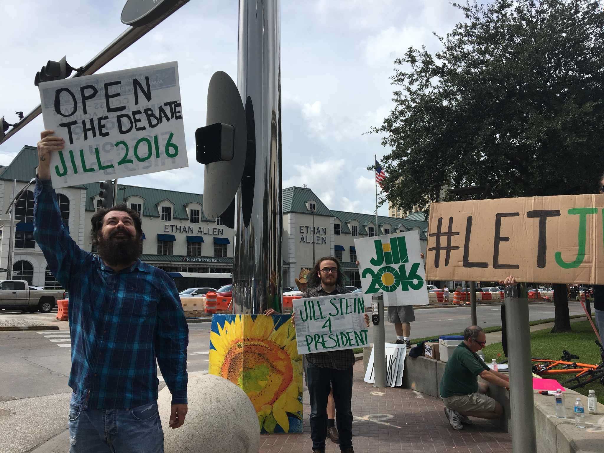 Jill Stein supporters rally by Galleria to get candidate in the debates
