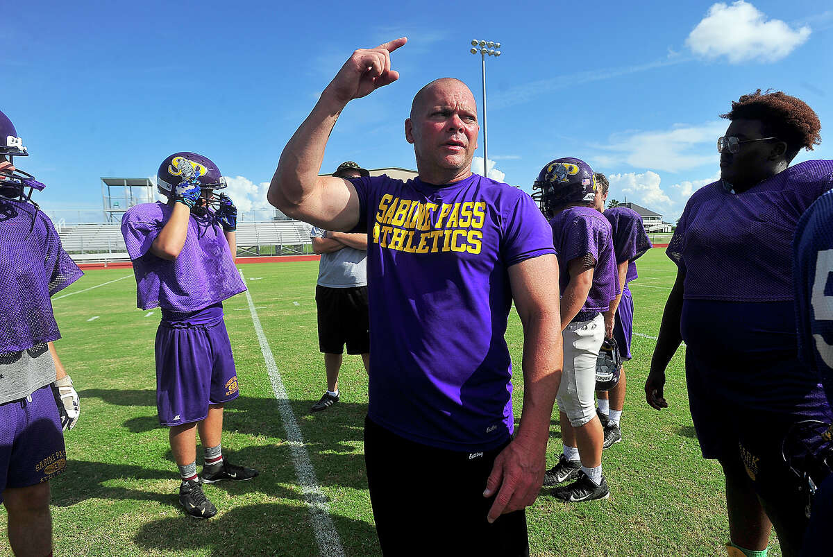Sabine Pass football team a beacon as memories of hurricanes flood ...