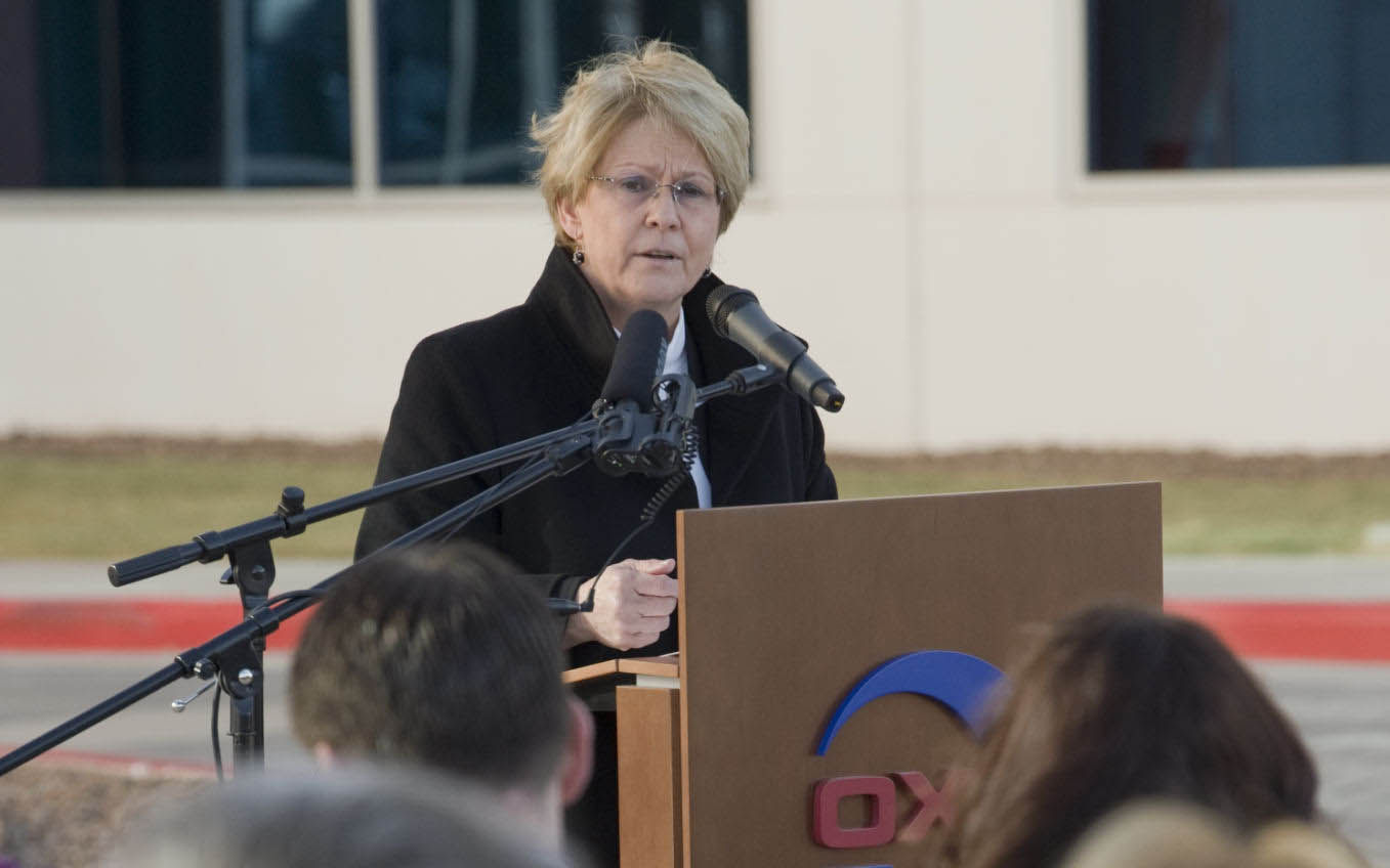 Oxy CEO: Women want opportunities, chance to perform