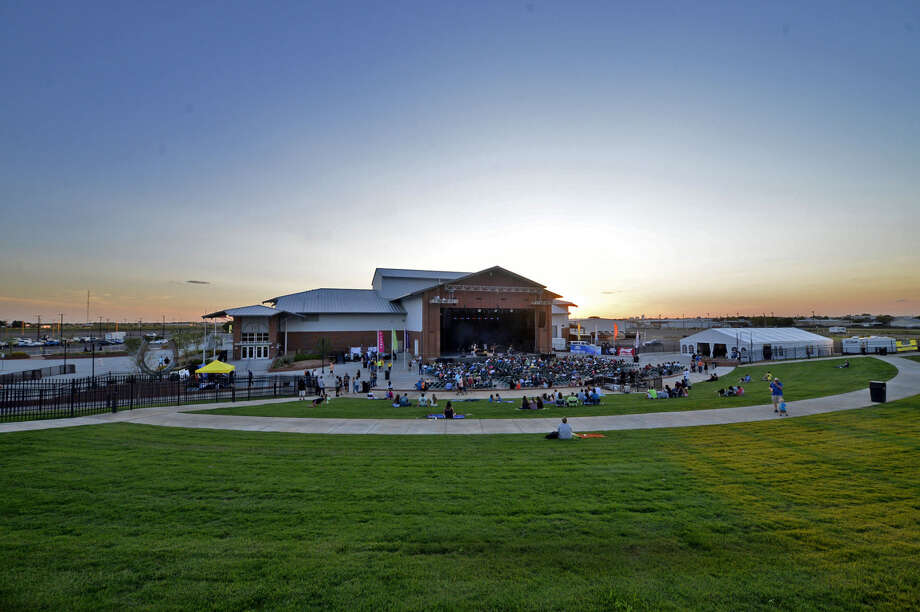Horseshoe Amphitheater makes a grand first impression - Midland ...