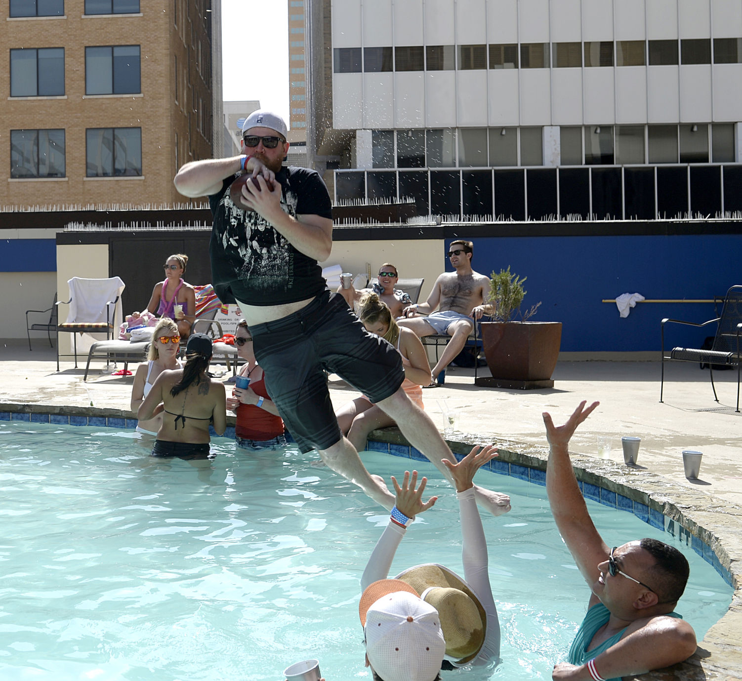 Heat Index: Pool, prom and parties make DoubleTree the place to be Saturday