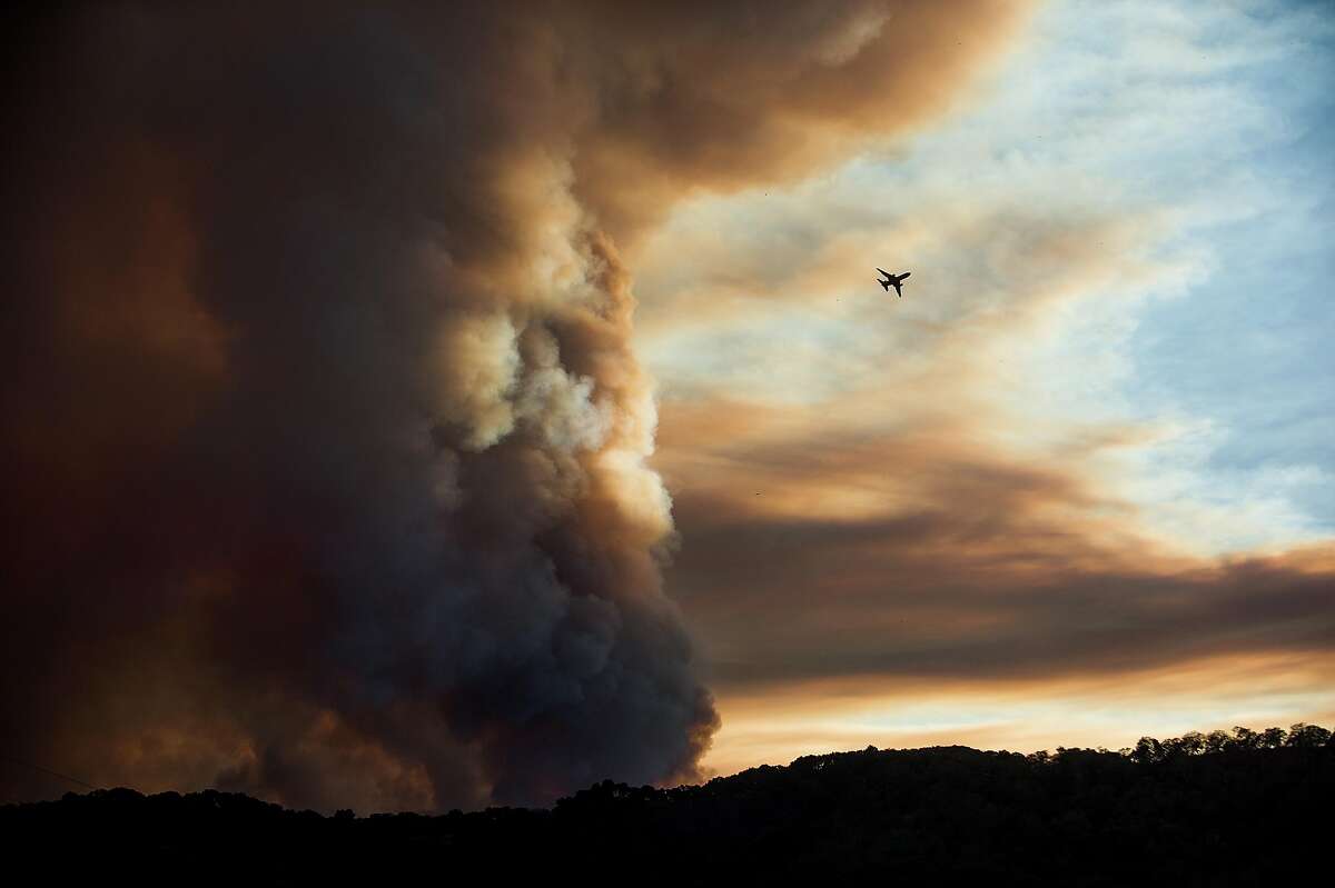 Loma Fire looks like volcano erupting above Santa Cruz Beach Boardwalk ...