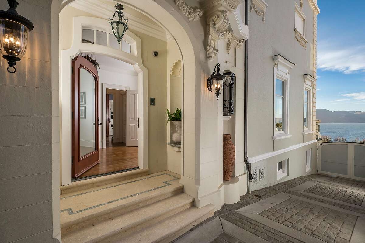 Walk-through: Mediterranean majesty in Sea Cliff