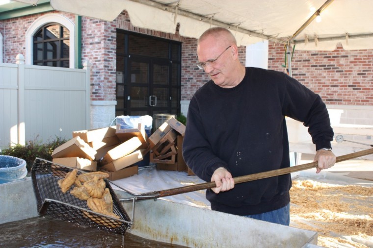 Liberty Rotary Club hosts fish, oyster fry