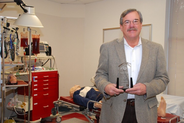 EMT chair receives 2010 EMS Educator Award for state of Texas