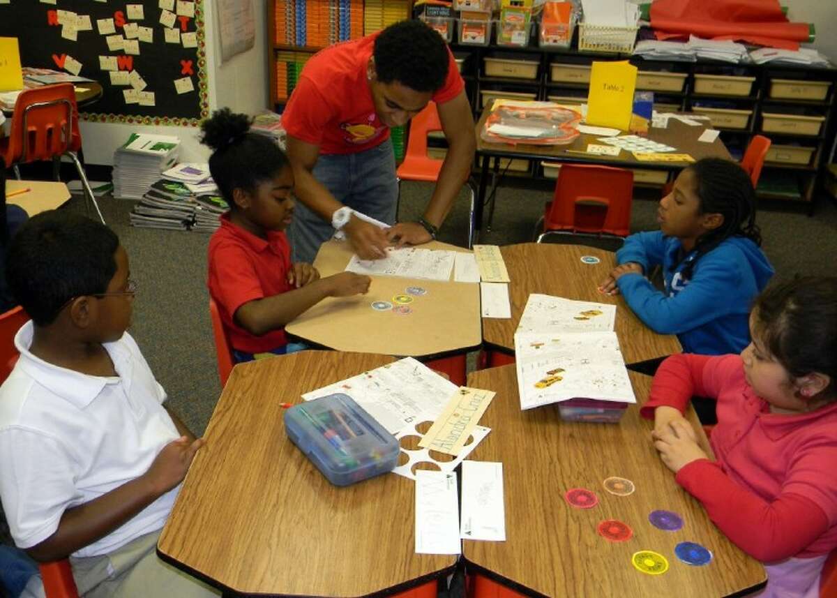 Fort Bend ISD students to benefit from $100,000 grant to Junior Achievement