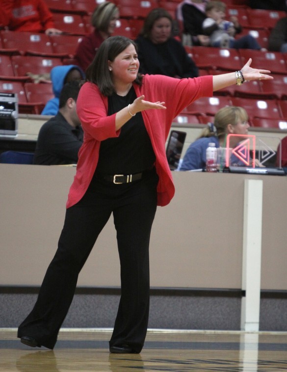 GIRLS BASKETBALL PLAYOFFS: Hightower faces off with North Shore