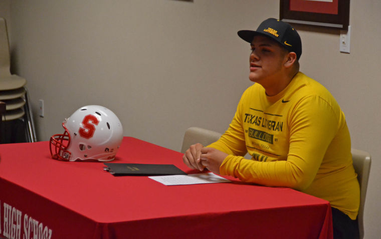 Football: Splendora's Whitmire signs with Texas Lutheran