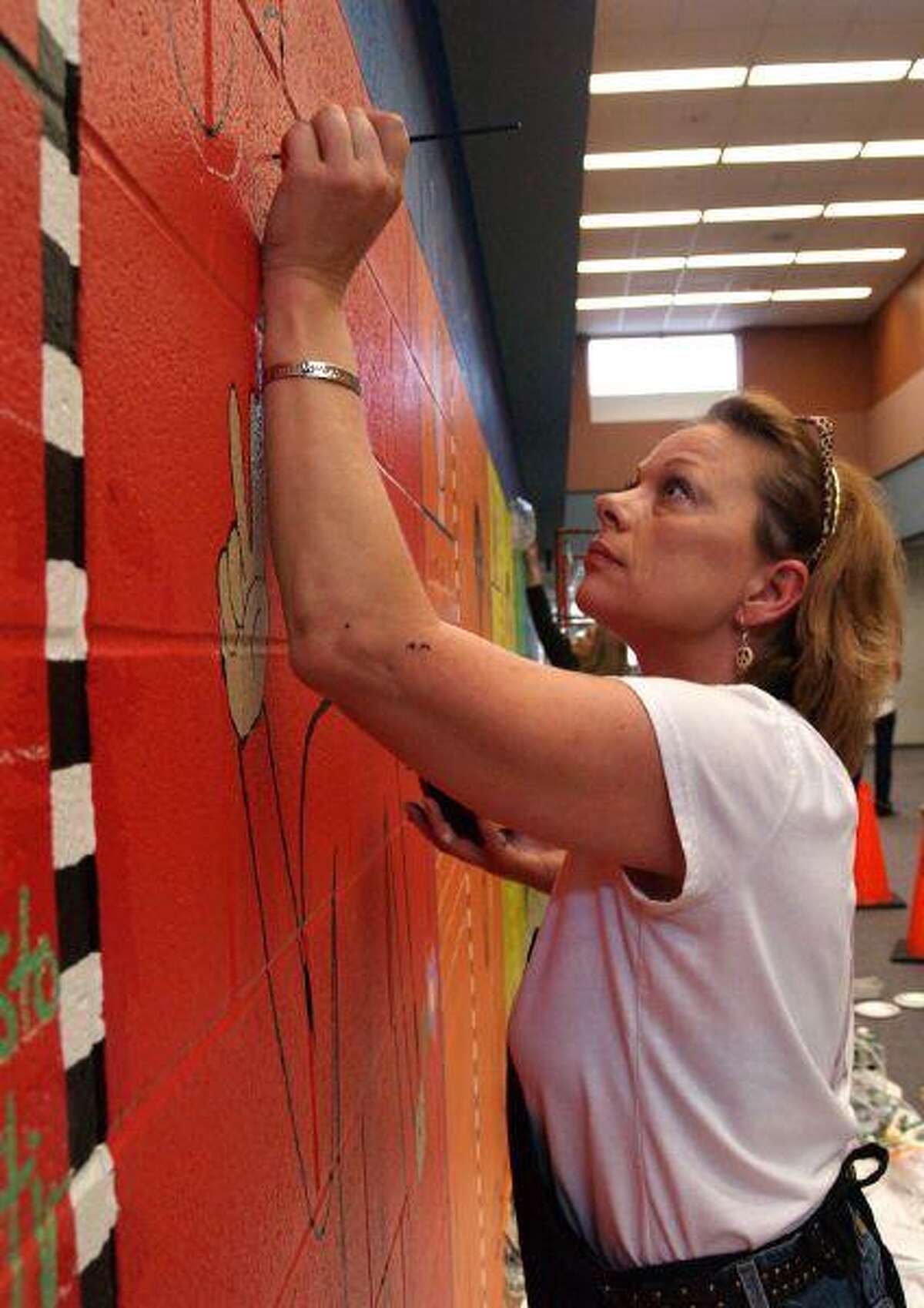 Rhoads Elementary starts mural