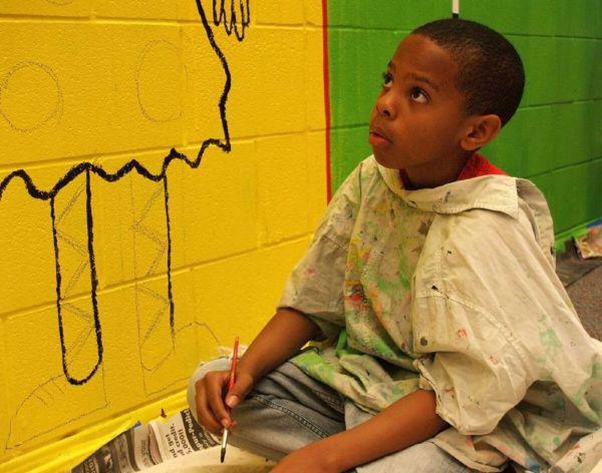 Rhoads Elementary starts mural