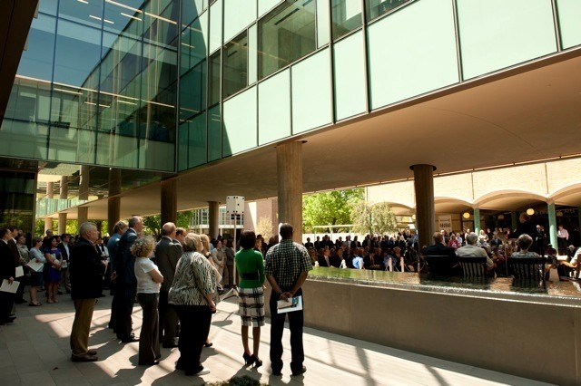 Rice dedicates new physics building