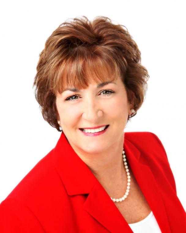 Lowe enters mayor’s race