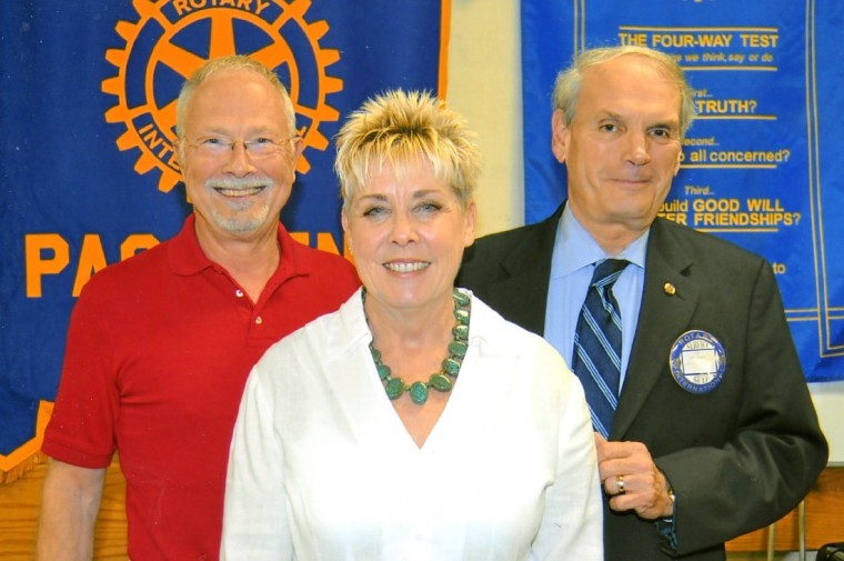 Pomeroy presents facts about Texas history