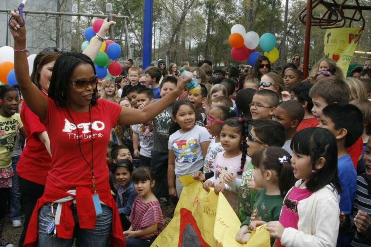 Timbers has shade: The elementary school celebrates the addition over ...